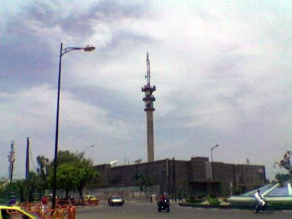 Stations de radio à Dakar, Sénégal / Radio stations in Dakar, Senegal ...